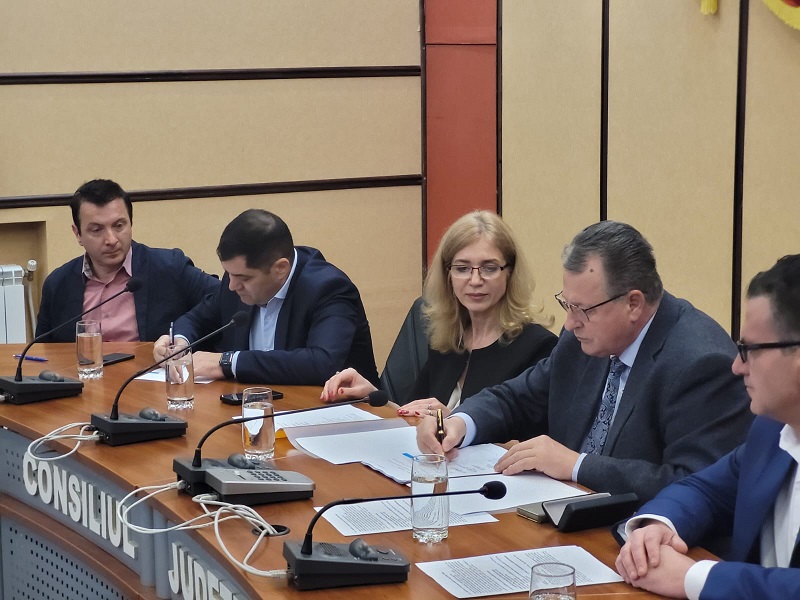 Contracte semnate la Consiliul Județean Neamț pentru modernizarea ...